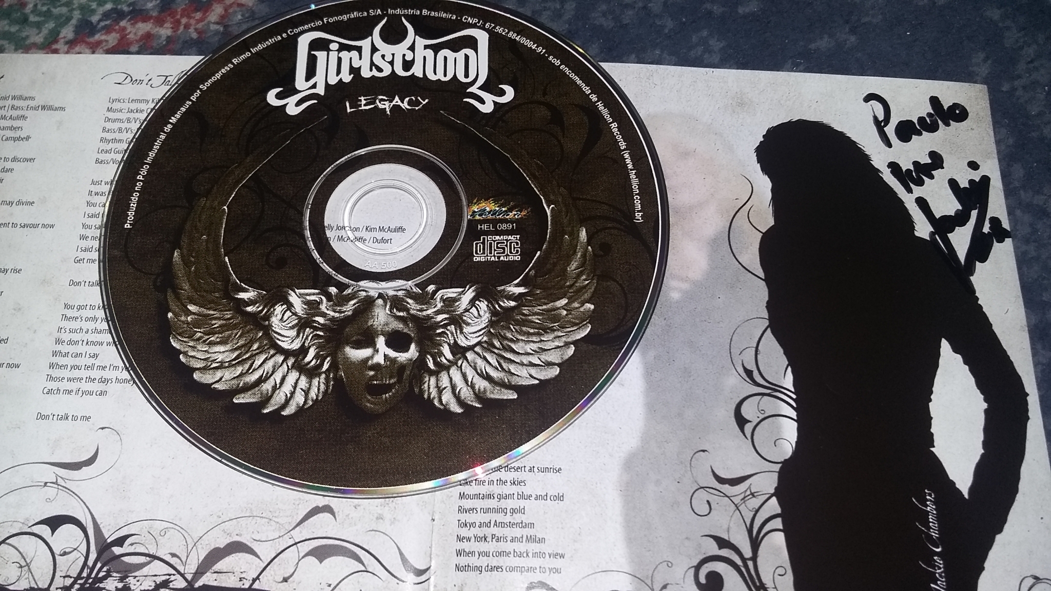 Sugestão do dia: Girlschool, “Legacy” - Headbangers Brasil