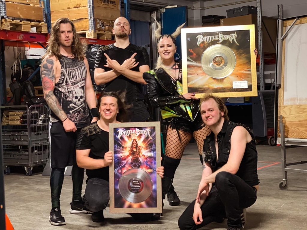 Battle Beast recebe disco de ouro e de platina na Finlândia ...